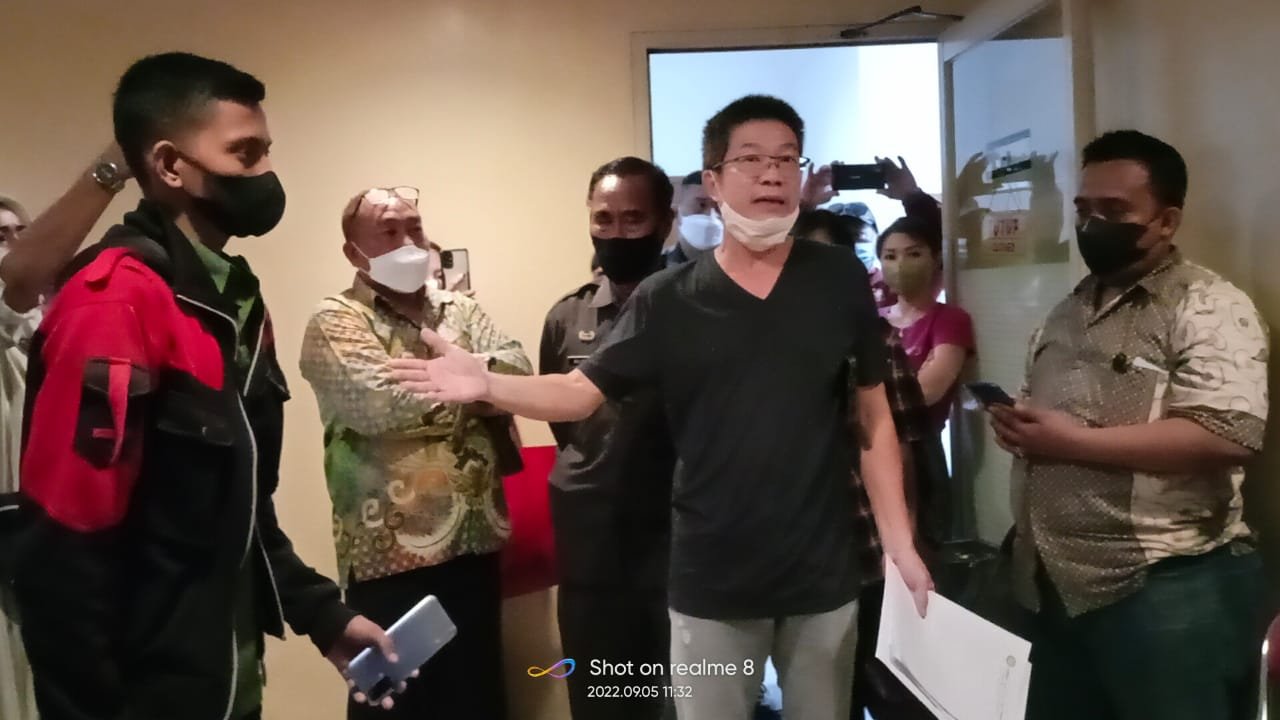 Menghebohkan … Ratusan Penghuni Apartemen Pantai Mutiara Tolak PT SMR ...