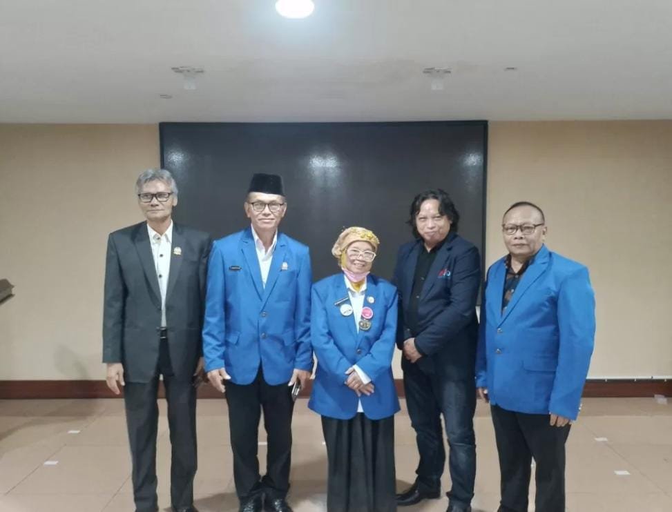 PELANTIKAN "GERAKAN PENDIDIKAN INDONESIA BARU" (GPIB) Berlangsung ...